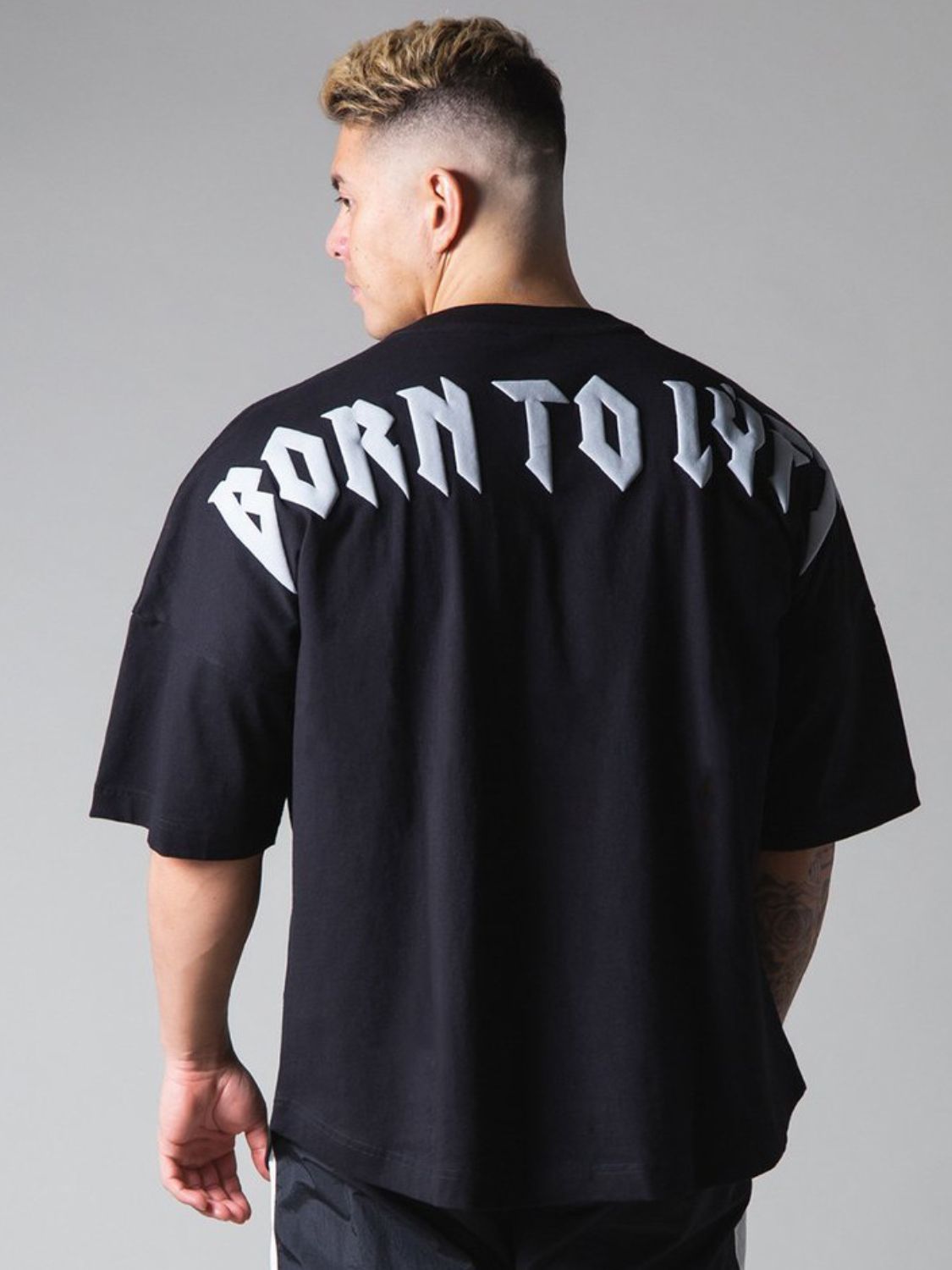 MEN'S OVERSIZED CREW NECK WORKOUT SHIRT – UrbanityChek